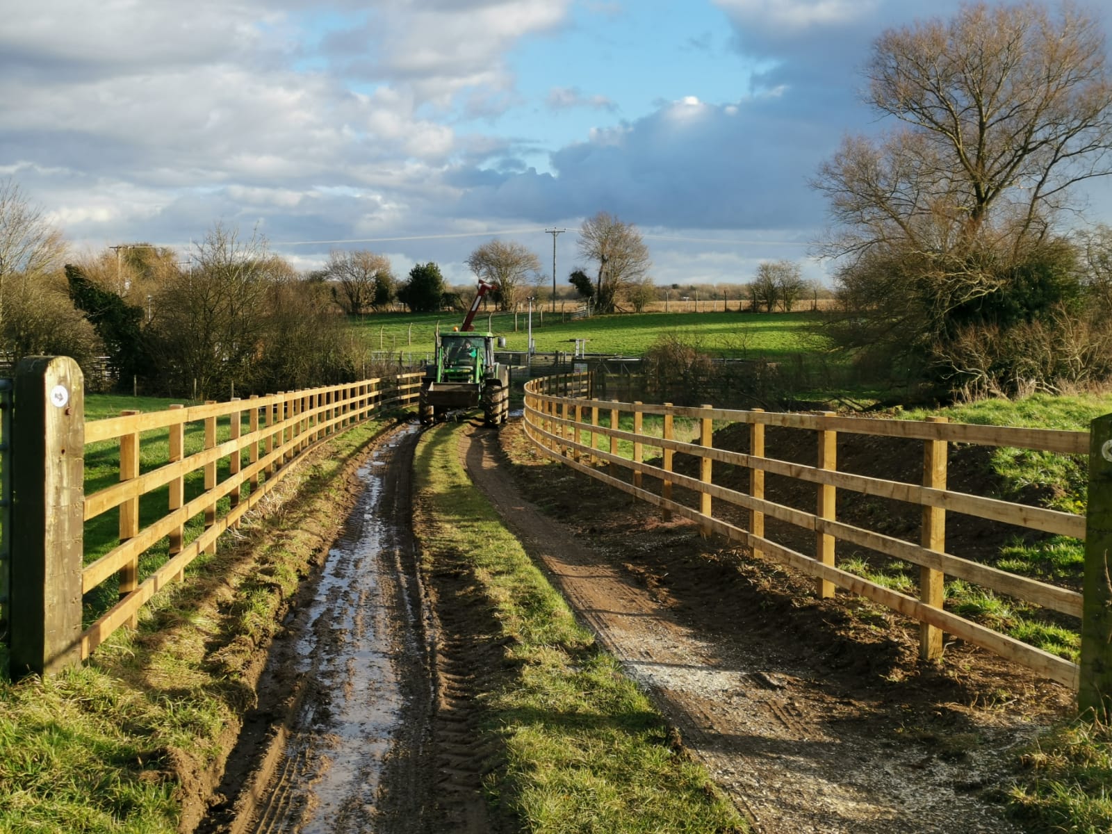 Les Hawkins and Sons – Fencing Contractors
